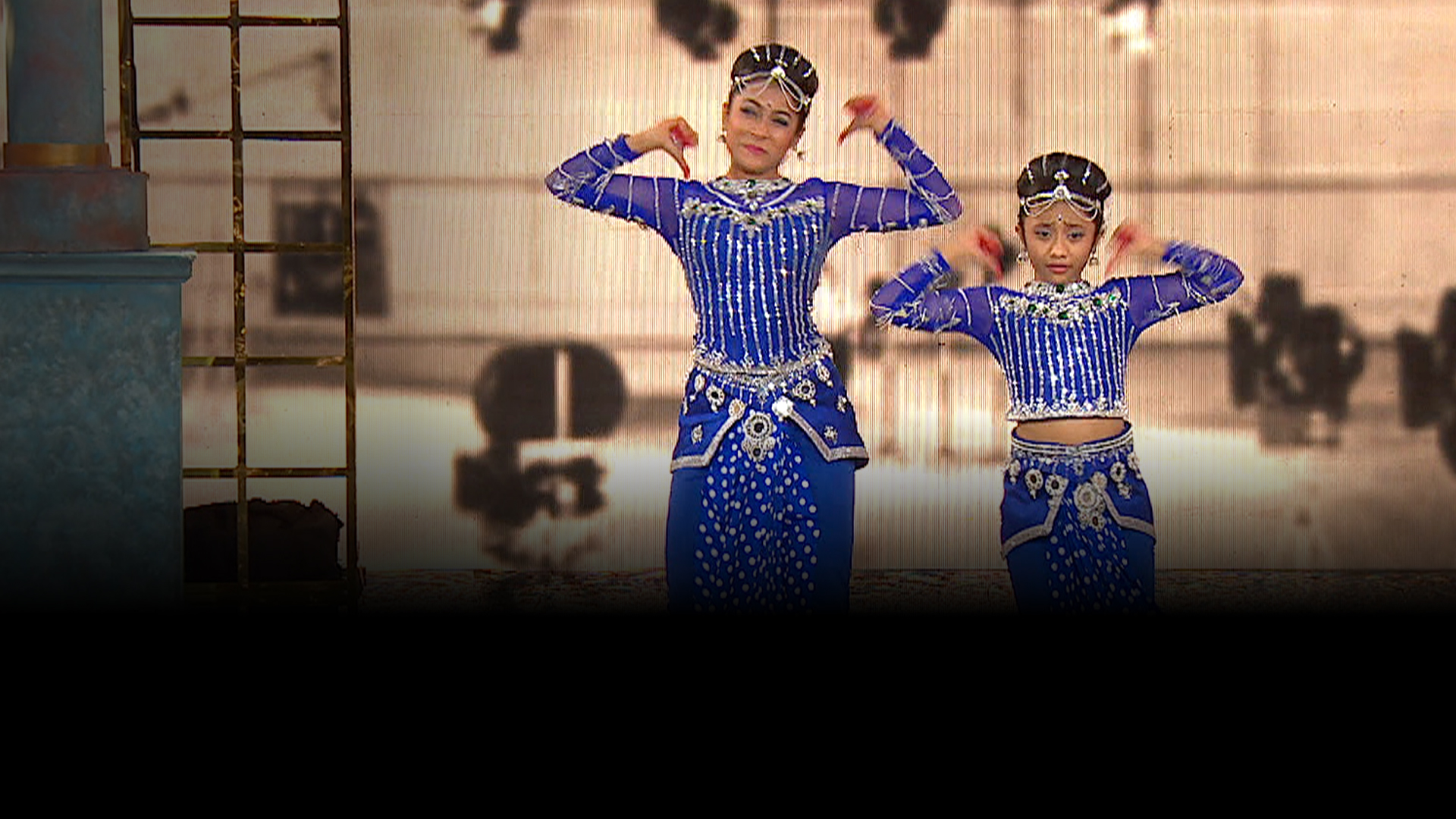 Watch Aplam Chaplam Full HD Video Clips on Sony LIV