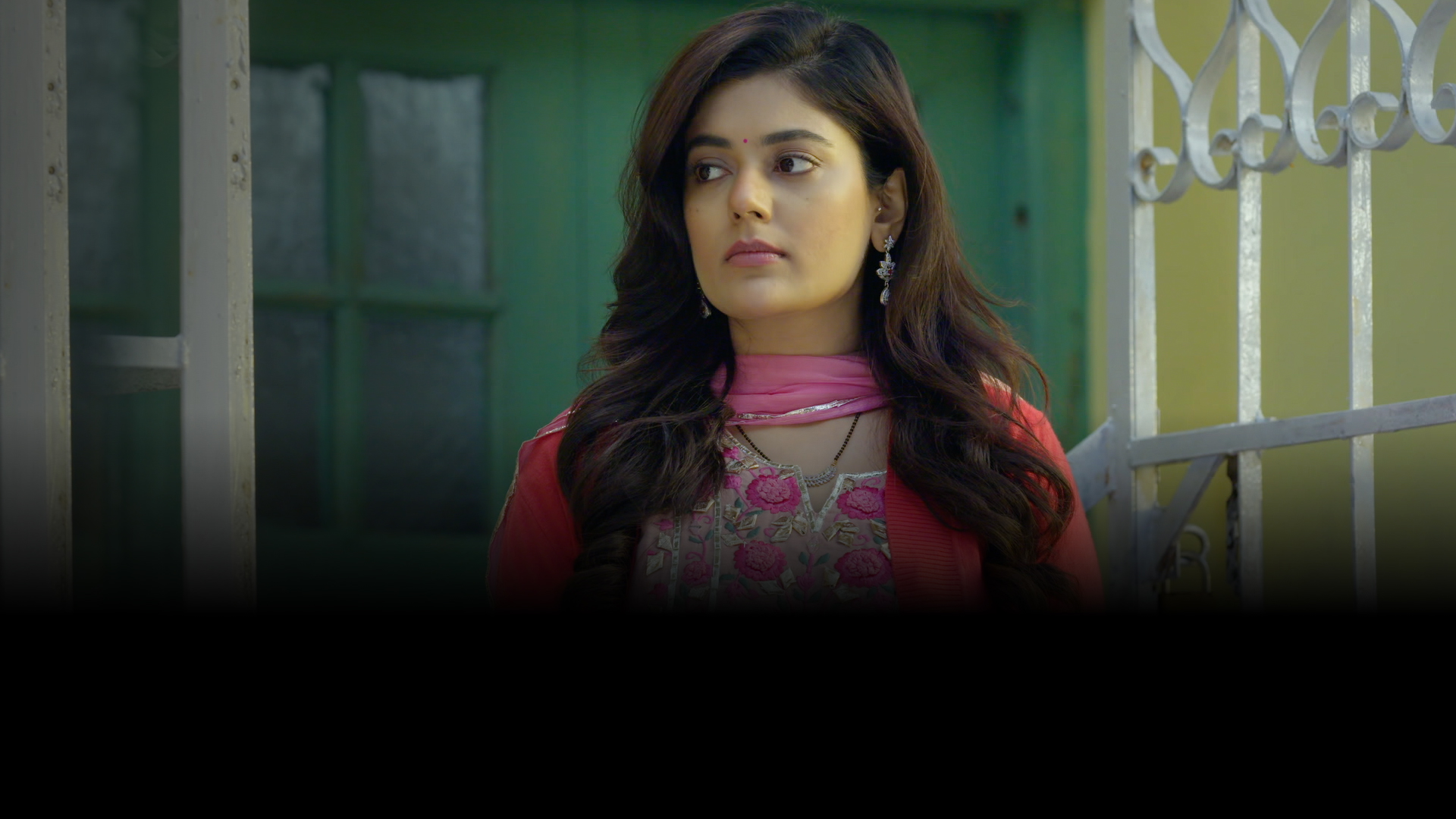 Watch Sab Satrangi Episode 8 TV Series Online - The Right Family - Sony LIV