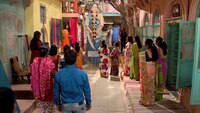 Watch Hum Hain Na Episode No. 85 TV Series Online - People Gather In ...