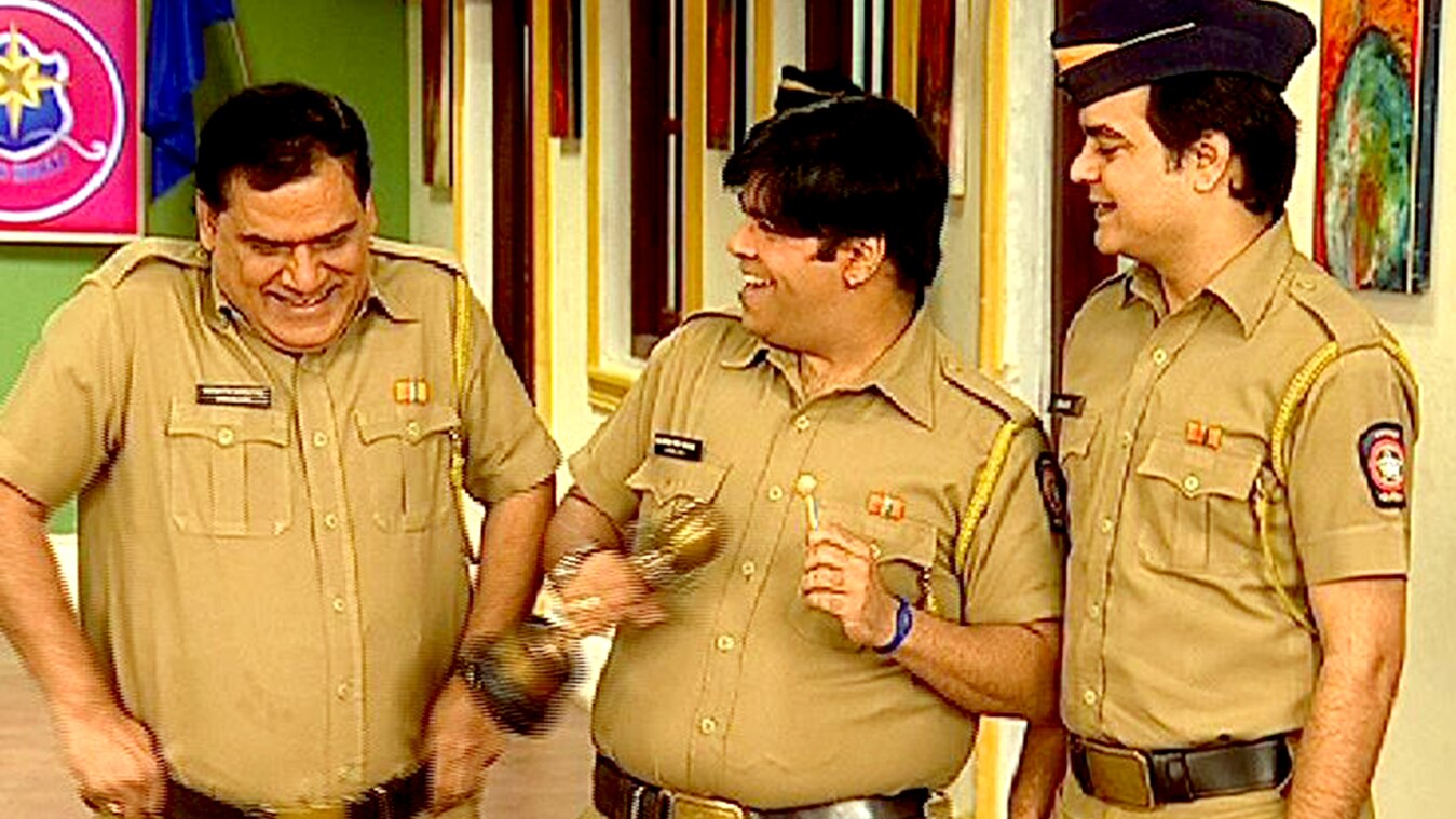 Watch FIR Episode No. 811 TV Series Online - Gopi's Secret - Sony LIV