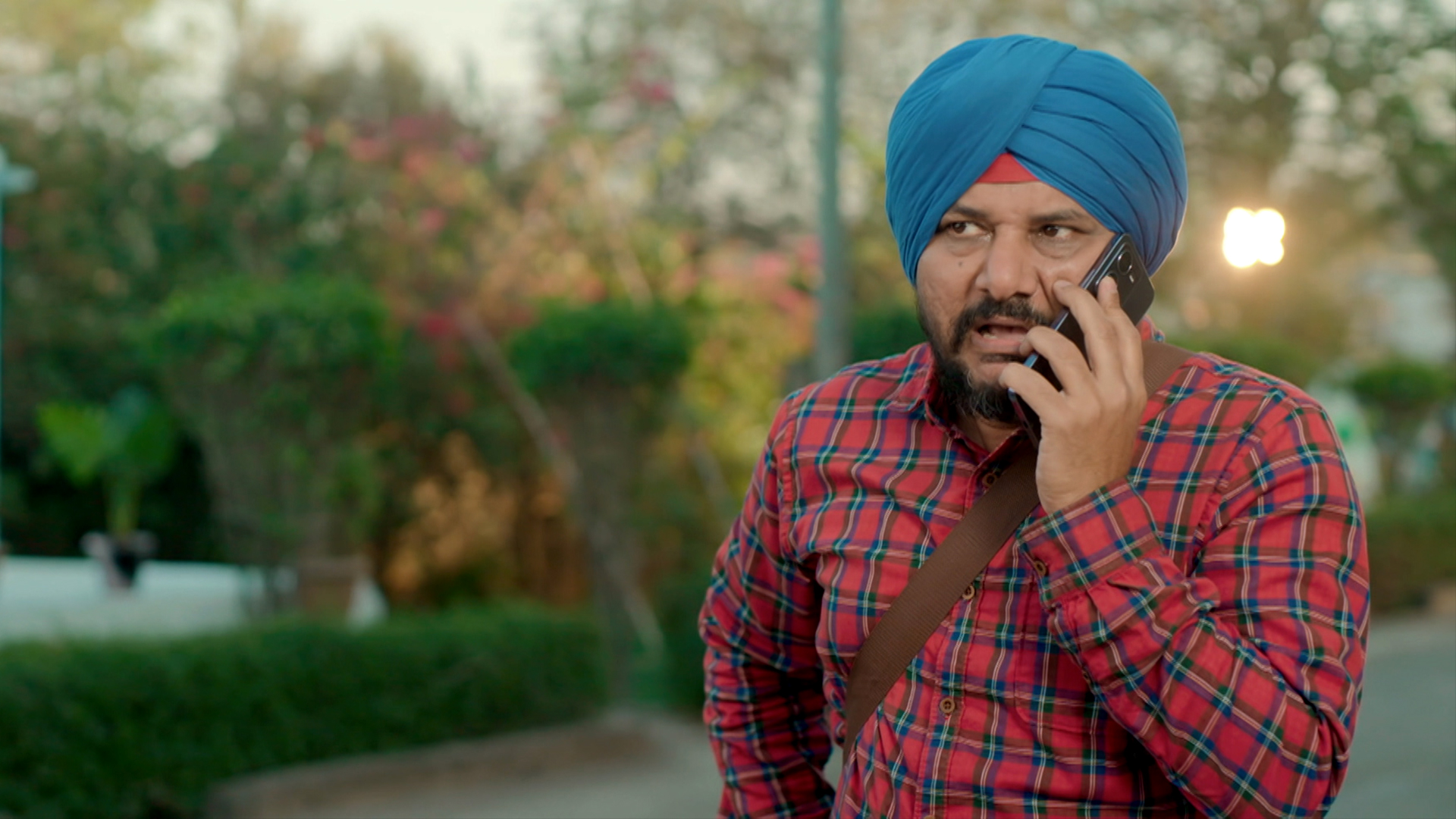 Watch Mandeep Calls Randeep Full HD Video Clips on Sony LIV