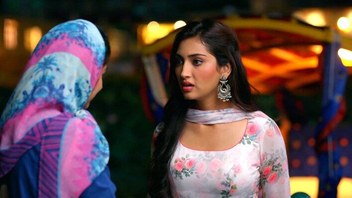 Watch Pashminna Goes To The Police from Pashminna online - Sony LIV