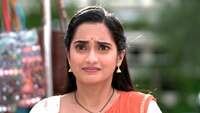 Watch Nivedita Majhi Taai Episode no. 176 TV Series Online - Asim Manages To Escape - Sony LIV