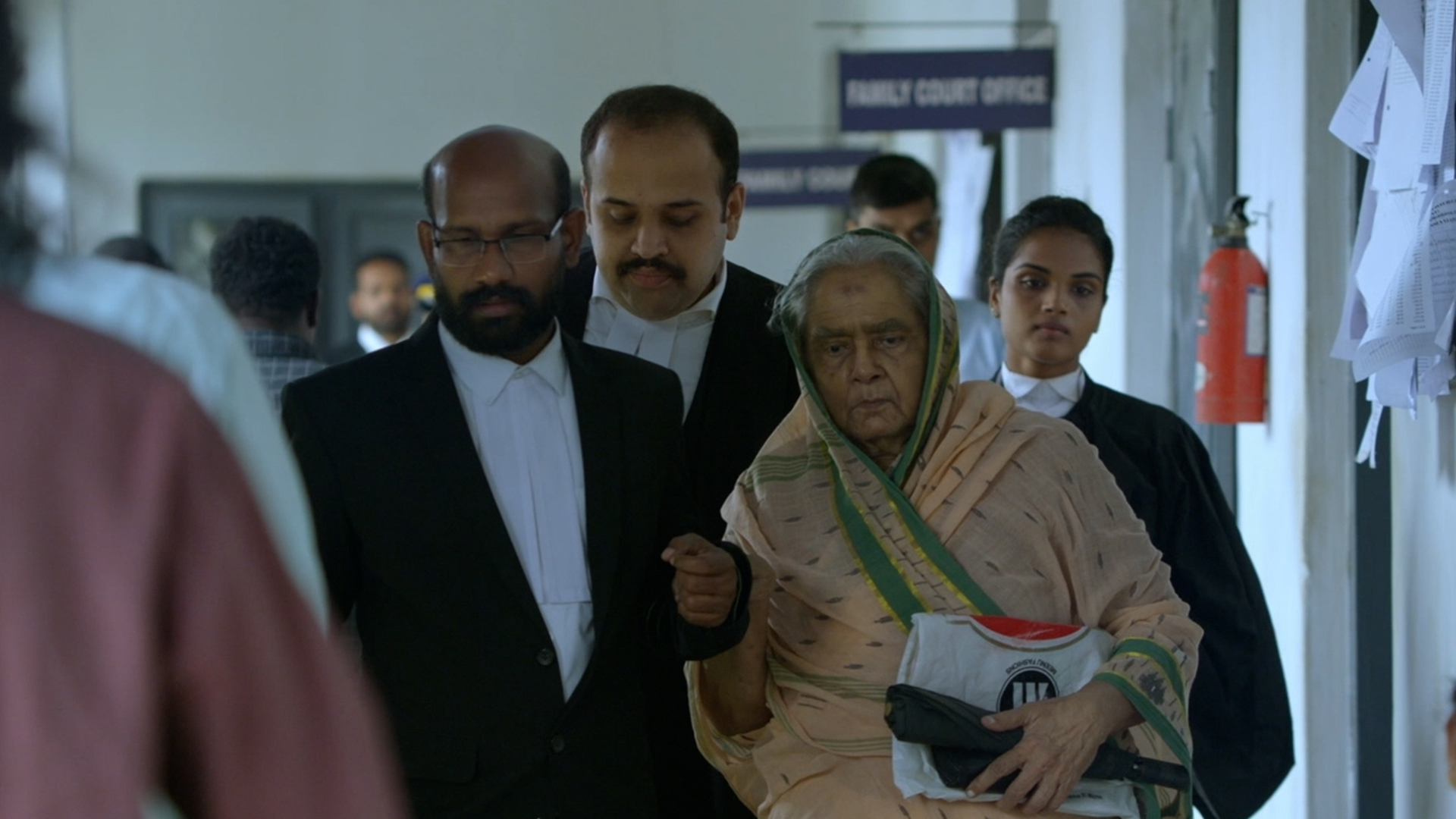 Watch Saudi Vellaka (Kannada) Trailer 3 Online - Sony LIV