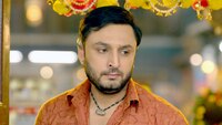 Watch Pushpa Impossible Episode no. 501 TV Series Online - Juggal Ya Dilip? - Sony LIV